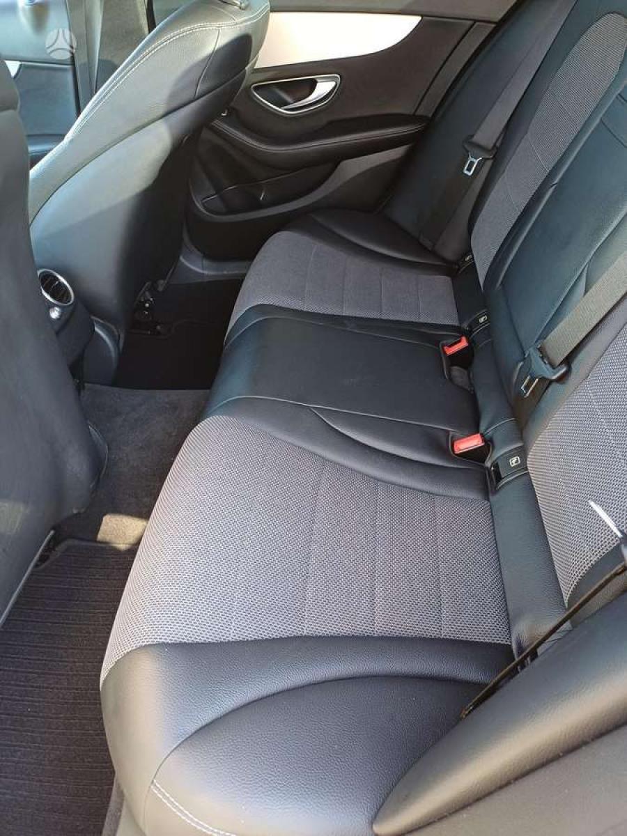 Grey Mercedes-Benz C 200 2017 in Taurage, with an engine capacity of 1.60 L and mileage of 168 thousand km for 12700 €, photo 7 on AUTOMOTO.COM.LV