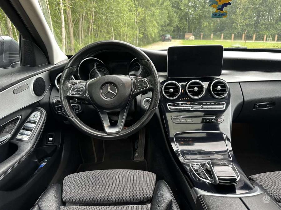 Grey Mercedes-Benz C 200 2017 in Vilnius, with an engine capacity of 2.20 L and mileage of 105 thousand km for 18500 €, photo 9 on AUTOMOTO.COM.LV