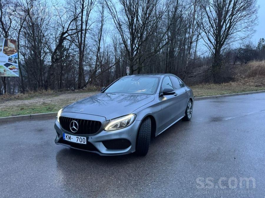 Grey Mercedes-Benz C 200 2018 in Liepaja, with an engine capacity of 2.20 L and mileage of 167 thousand km for 49900 €, photo 4 on AUTOMOTO.COM.LV