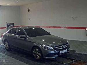 Grey Mercedes-Benz C 200 2018 in Kaunas, with an engine capacity of 1.60 L and mileage of 134 thousand km for 15300 €, photo 3 on AUTOMOTO.COM.LV