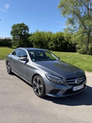 Pelēks Mercedes-Benz C 200 2019 Viļņa, ar dzinēja tilpumu 1.50 L un nobraukumu 125 tūkst. km par 21400 €, foto  vietnē AUTOMOTO.COM.LV