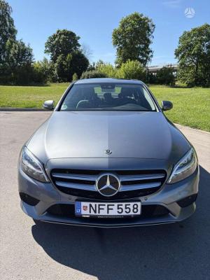 Grey Mercedes-Benz C 200 2019 in Vilnius, with an engine capacity of 1.50 L and mileage of 125 thousand km for 21400 €, photo 3 on AUTOMOTO.COM.LV