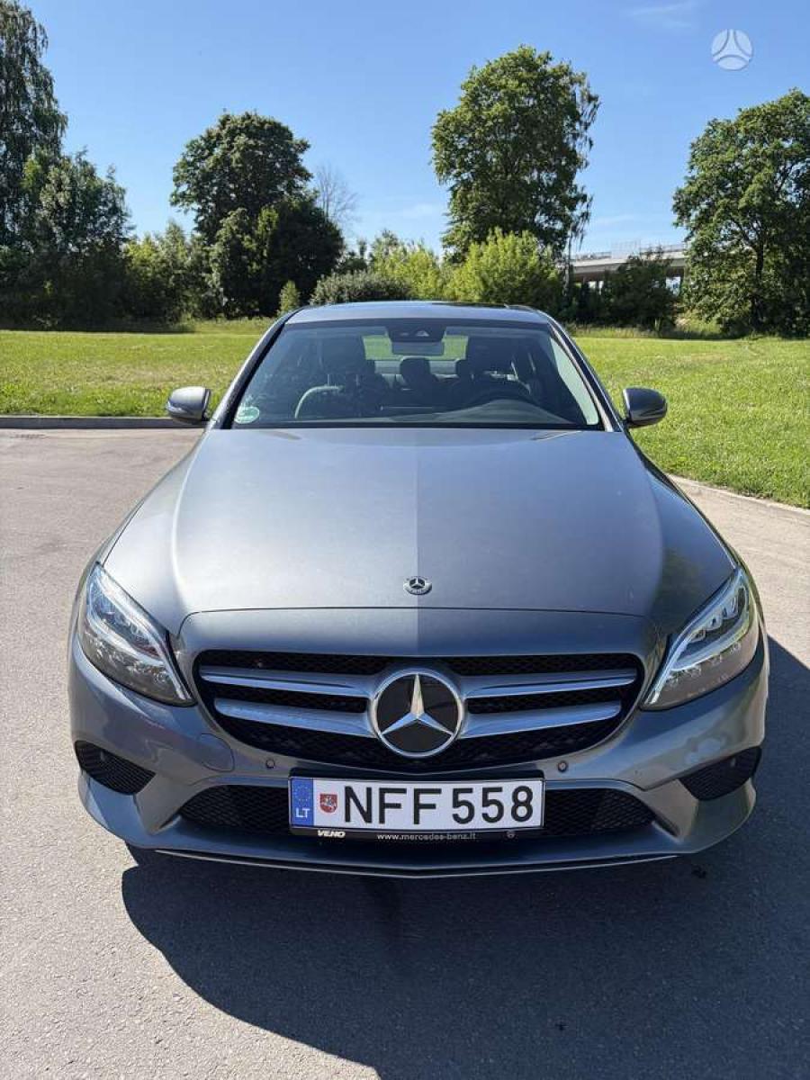 Grey Mercedes-Benz C 200 2019 in Vilnius, with an engine capacity of 1.50 L and mileage of 125 thousand km for 21400 €, photo 3 on AUTOMOTO.COM.LV