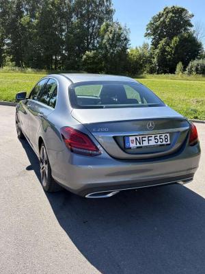 Grey Mercedes-Benz C 200 2019 in Vilnius, with an engine capacity of 1.50 L and mileage of 125 thousand km for 21400 €, photo 5 on AUTOMOTO.COM.LV