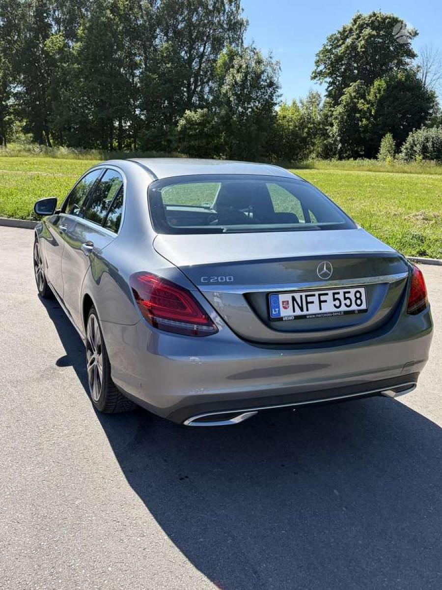Grey Mercedes-Benz C 200 2019 in Vilnius, with an engine capacity of 1.50 L and mileage of 125 thousand km for 21400 €, photo 5 on AUTOMOTO.COM.LV