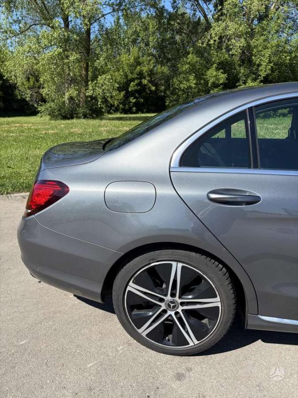 Grey Mercedes-Benz C 200 2019 in Vilnius, with an engine capacity of 1.50 L and mileage of 125 thousand km for 21400 €, photo 7 on AUTOMOTO.COM.LV