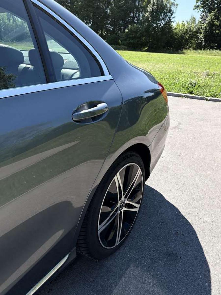 Grey Mercedes-Benz C 200 2019 in Vilnius, with an engine capacity of 1.50 L and mileage of 125 thousand km for 21400 €, photo 11 on AUTOMOTO.COM.LV
