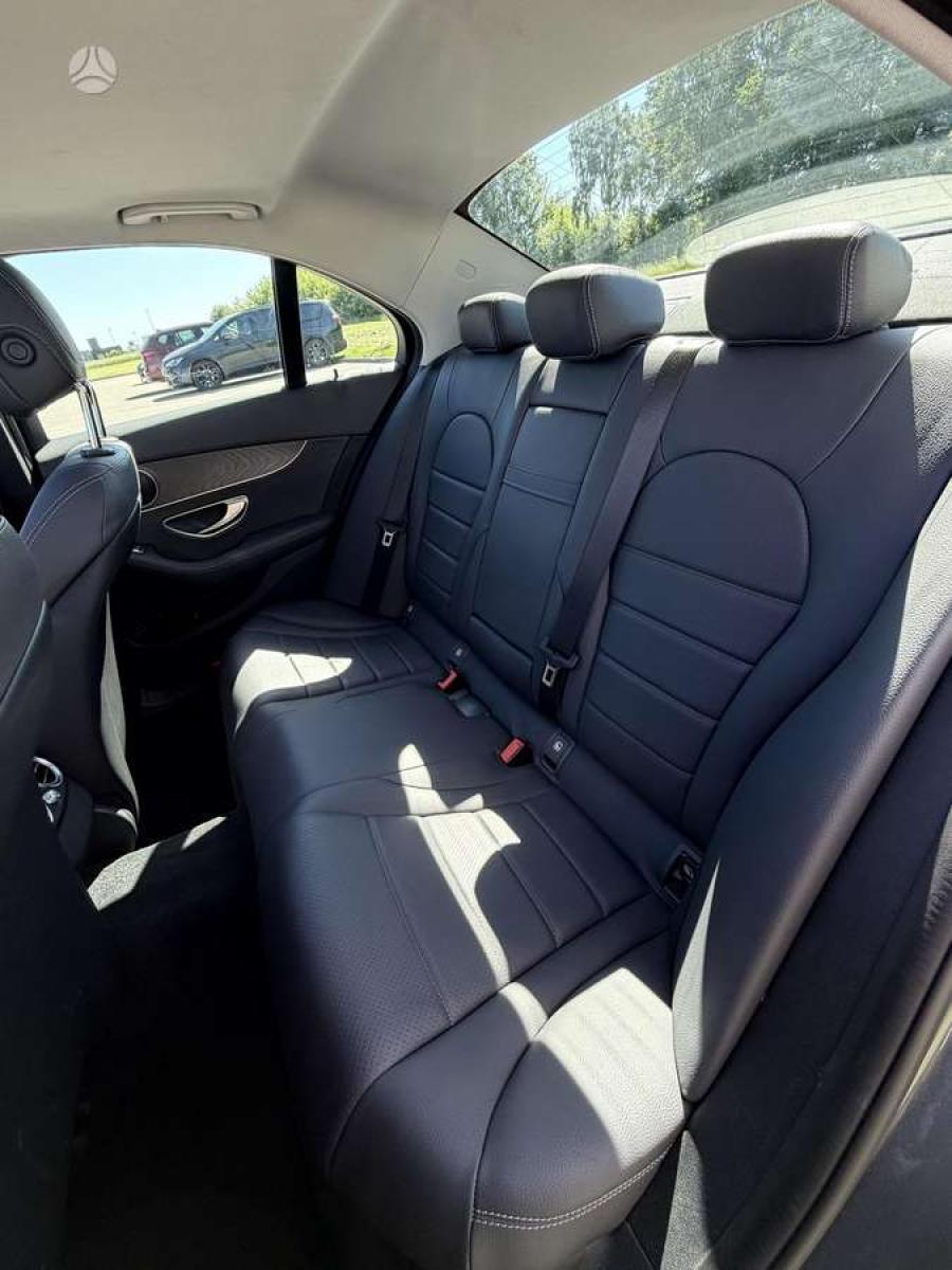 Grey Mercedes-Benz C 200 2019 in Vilnius, with an engine capacity of 1.50 L and mileage of 125 thousand km for 21400 €, photo 20 on AUTOMOTO.COM.LV