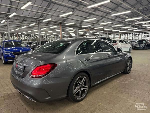 Pelēks Mercedes-Benz C 200 2020 Kauņa, ar dzinēja tilpumu 1.60 L un nobraukumu 19 tūkst. km par 33209 €, foto 5 vietnē AUTOMOTO.COM.LV