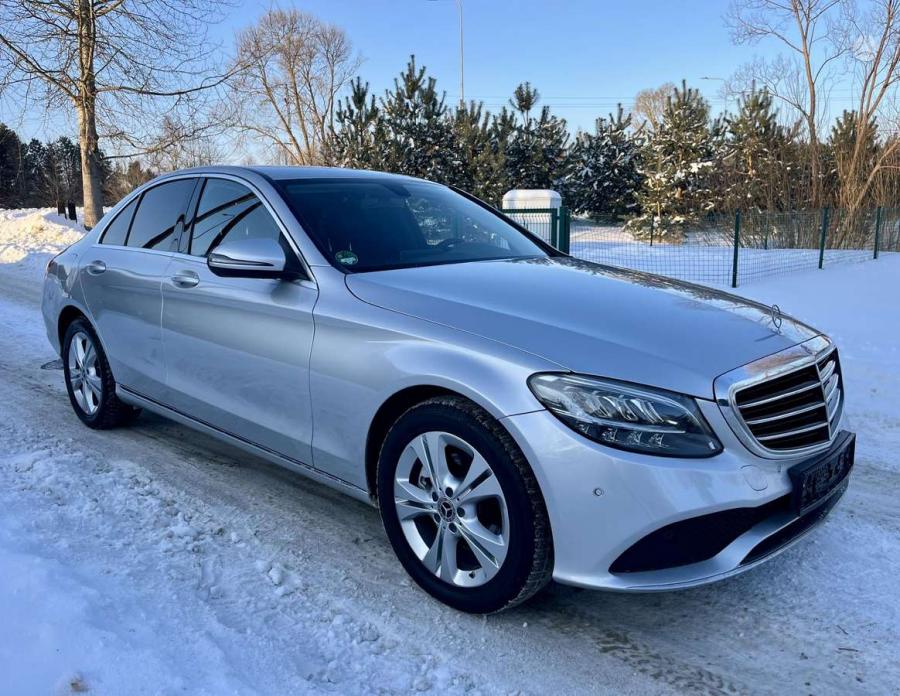 Pelēks Mercedes-Benz C 200 2020 Kelmė, ar dzinēja tilpumu 1.60 L un nobraukumu 181 tūkst. km par 11500 €, foto 1 vietnē AUTOMOTO.COM.LV