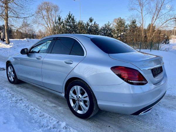 Pelēks Mercedes-Benz C 200 2020 Kelmė, ar dzinēja tilpumu 1.60 L un nobraukumu 181 tūkst. km par 11500 €, foto 4 vietnē AUTOMOTO.COM.LV