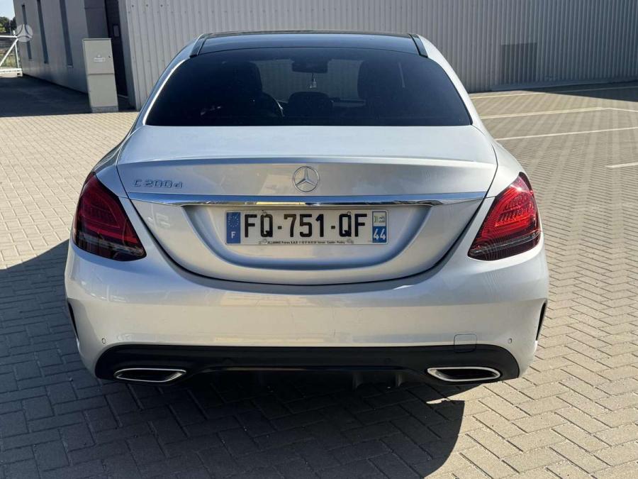 Grey Mercedes-Benz C 200 2020 in Taurage, with an engine capacity of 1.60 L and mileage of 330 thousand km for 15300 €, photo 5 on AUTOMOTO.COM.LV