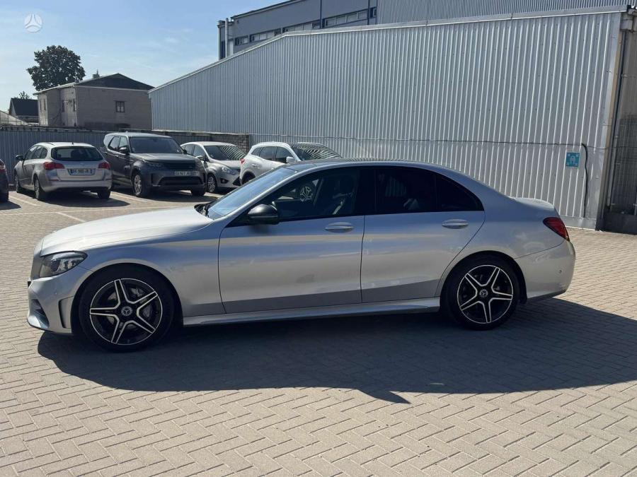 Grey Mercedes-Benz C 200 2020 in Taurage, with an engine capacity of 1.60 L and mileage of 330 thousand km for 15300 €, photo 6 on AUTOMOTO.COM.LV