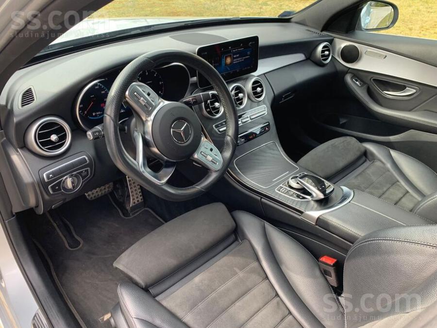 Grey Mercedes-Benz C 200 2021 in Riga, with an engine capacity of 1.60 L and mileage of 163 thousand km for 21200 €, photo 11 on AUTOMOTO.COM.LV