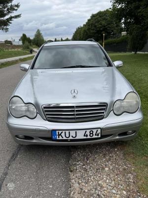 Grey Mercedes-Benz C 200 2003 in Vilnius, with an engine capacity of 2.15 L and mileage of 339 thousand km for 1650 €, photo 8 on AUTOMOTO.COM.LV
