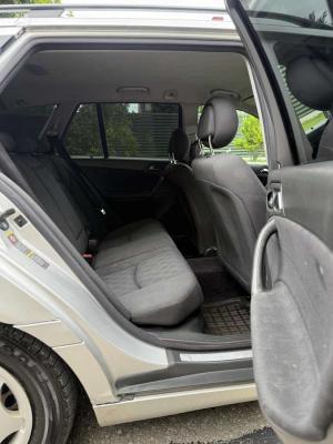 Grey Mercedes-Benz C 200 2003 in Vilnius, with an engine capacity of 2.15 L and mileage of 339 thousand km for 1650 €, photo 11 on AUTOMOTO.COM.LV