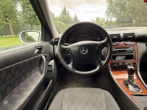 Grey Mercedes-Benz C 200 2003 in Vilnius, with an engine capacity of 2.15 L and mileage of 339 thousand km for 1650 €, photo 15 on AUTOMOTO.COM.LV