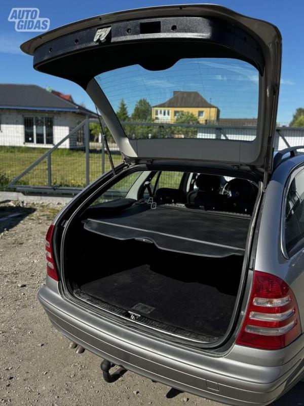 Pelēks Mercedes-Benz C 200 2005 Klaipėda, ar dzinēja tilpumu 2.20 L un nobraukumu 324 tūkst. km par 2150 €, foto 9 vietnē AUTOMOTO.COM.LV