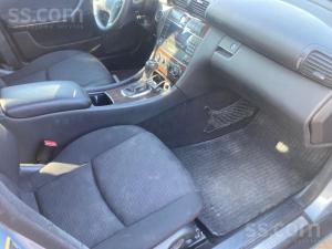 Grey Mercedes-Benz C 200 2005 in Riga, with an engine capacity of 2.20 L and mileage of 0 thousand km for 2300 €, photo 11 on AUTOMOTO.COM.LV