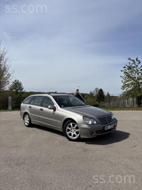 Pelēks Mercedes-Benz C 200 2006 Rīga, ar dzinēja tilpumu 2.20 L un nobraukumu 435 tūkst. km par 1300 €, foto 6 vietnē AUTOMOTO.COM.LV