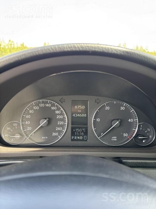 Pelēks Mercedes-Benz C 200 2006 Rīga, ar dzinēja tilpumu 2.20 L un nobraukumu 435 tūkst. km par 1300 €, foto 10 vietnē AUTOMOTO.COM.LV