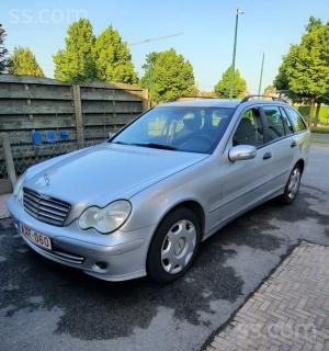 Pelēks Mercedes-Benz C 200 2006 Gulbene, ar dzinēja tilpumu 2.10 L un nobraukumu 252 tūkst. km par 3000 €, foto  vietnē AUTOMOTO.COM.LV