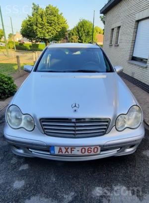 Grey Mercedes-Benz C 200 2006 in Gulbene, with an engine capacity of 2.10 L and mileage of 252 thousand km for 3000 €, photo 3 on AUTOMOTO.COM.LV