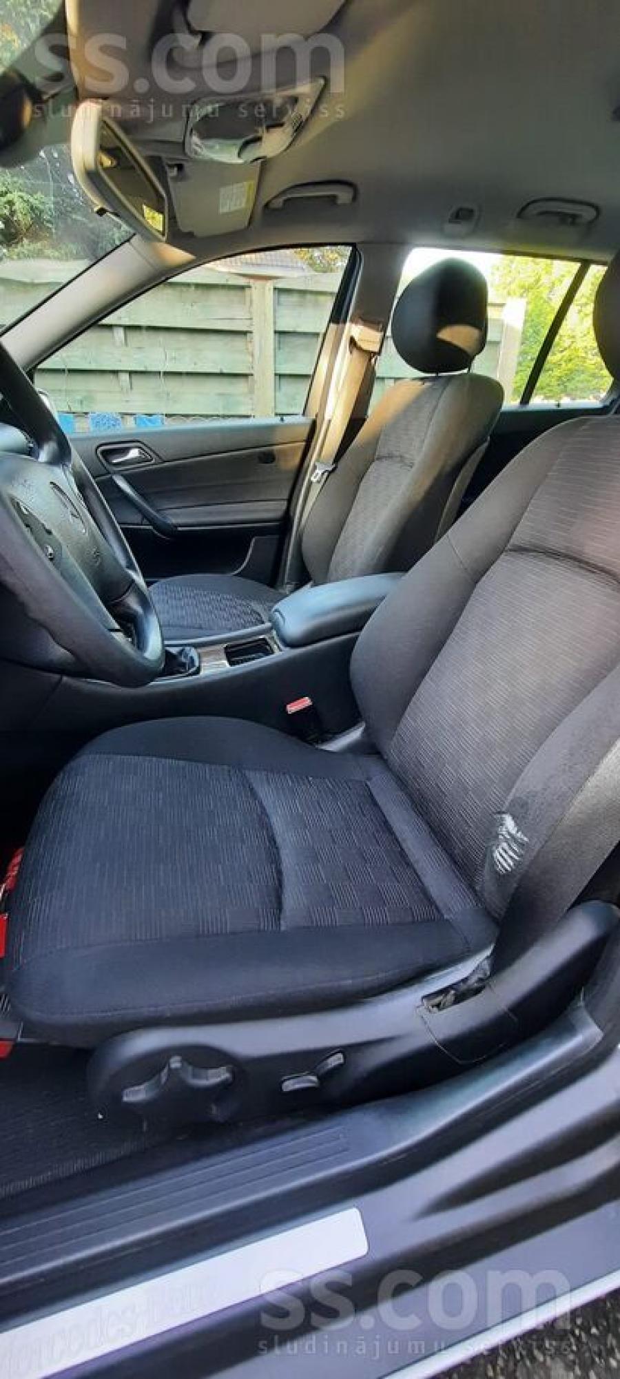 Grey Mercedes-Benz C 200 2006 in Gulbene, with an engine capacity of 2.10 L and mileage of 252 thousand km for 3000 €, photo 7 on AUTOMOTO.COM.LV