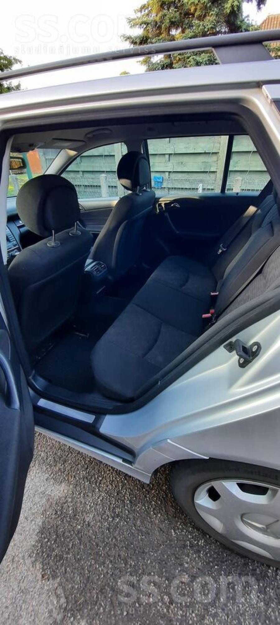 Grey Mercedes-Benz C 200 2006 in Gulbene, with an engine capacity of 2.10 L and mileage of 252 thousand km for 3000 €, photo 10 on AUTOMOTO.COM.LV