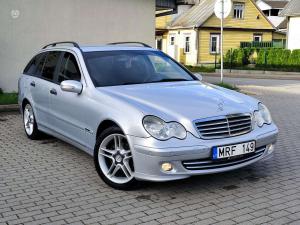 Grey Mercedes-Benz C 200 2006 in Anyksciai, with an engine capacity of 2.20 L and mileage of 350 thousand km for 1850 €, photo 3 on AUTOMOTO.COM.LV