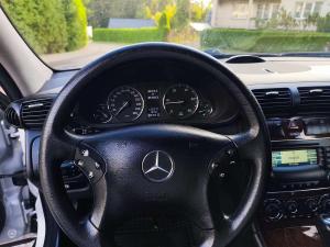 Grey Mercedes-Benz C 200 2006 in Anyksciai, with an engine capacity of 2.20 L and mileage of 350 thousand km for 1850 €, photo 9 on AUTOMOTO.COM.LV