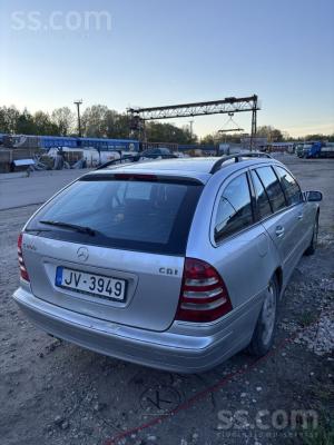 Pelēks Mercedes-Benz C 200 2007 Rīga, ar dzinēja tilpumu 2.00 L un nobraukumu 431 tūkst. km par 1500 €, foto 3 vietnē AUTOMOTO.COM.LV