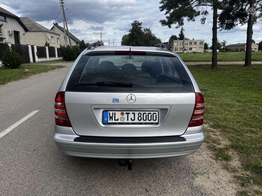 Pelēks Mercedes-Benz C 200 2007 Marijampole, ar dzinēja tilpumu 2.20 L un nobraukumu 270 tūkst. km par 2850 €, foto 5 vietnē AUTOMOTO.COM.LV
