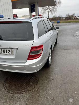 Grey Mercedes-Benz C 200 2008 in Silute, with an engine capacity of 2.15 L and mileage of 303 thousand km for 4350 €, photo 2 on AUTOMOTO.COM.LV