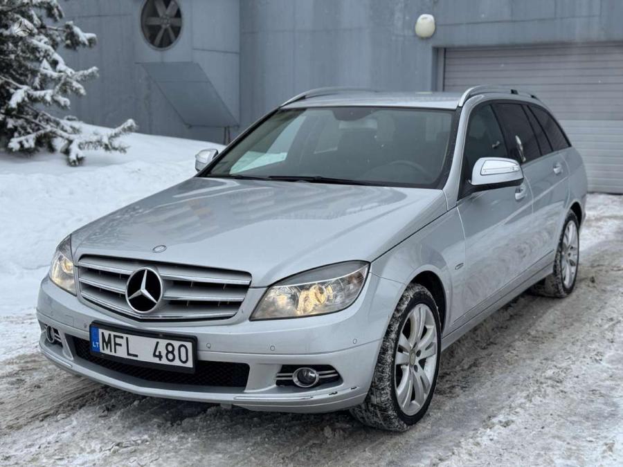 Pelēks Mercedes-Benz C 200 2008 Viļņa, ar dzinēja tilpumu 2.15 L un nobraukumu 497 tūkst. km par 4350 €, foto 3 vietnē AUTOMOTO.COM.LV
