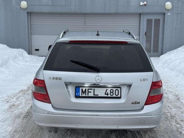 Grey Mercedes-Benz C 200 2008 in Vilnius, with an engine capacity of 2.15 L and mileage of 497 thousand km for 4350 €, photo 5 on AUTOMOTO.COM.LV