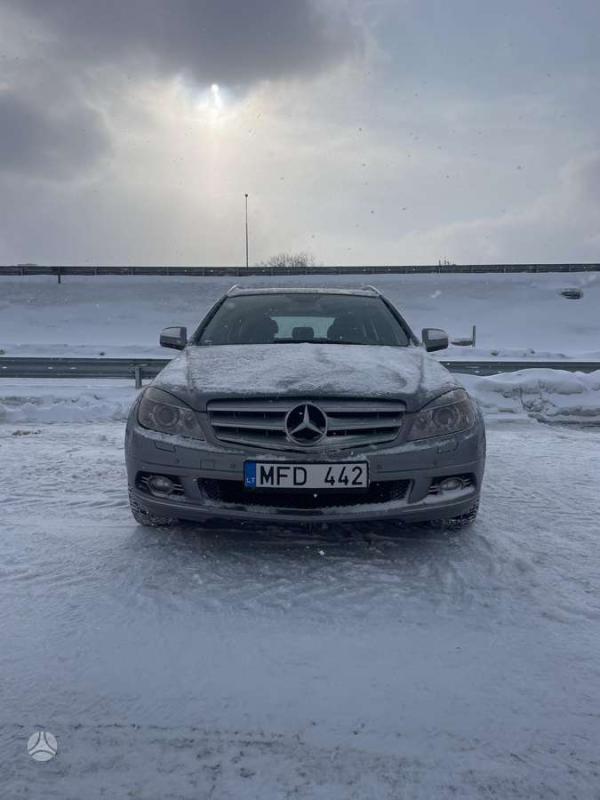 Pelēks Mercedes-Benz C 200 2008 Kauņa, ar dzinēja tilpumu 2.15 L un nobraukumu 395 tūkst. km par 4250 €, foto 1 vietnē AUTOMOTO.COM.LV