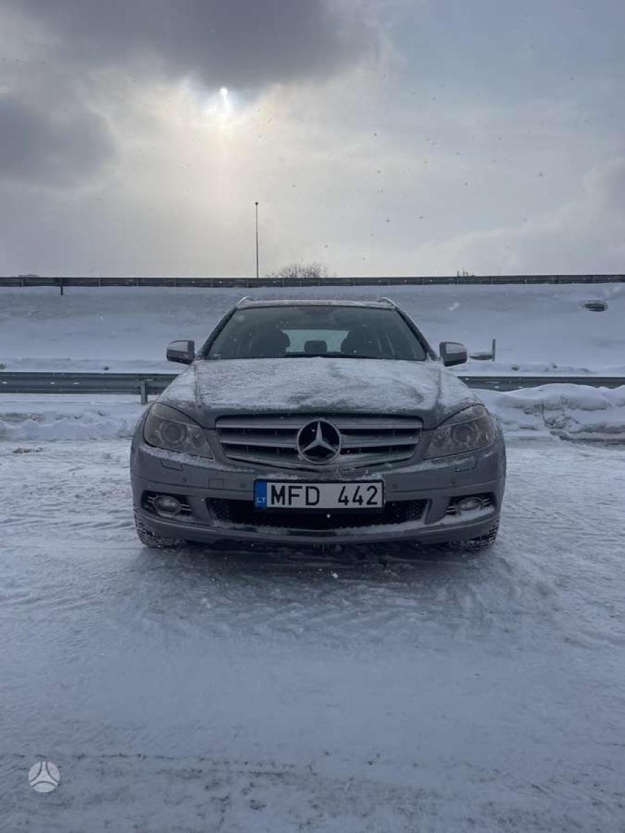 Pelēks Mercedes-Benz C 200 2008 Kauņa, ar dzinēja tilpumu 2.15 L un nobraukumu 395 tūkst. km par 4250 €, foto 1 vietnē AUTOMOTO.COM.LV