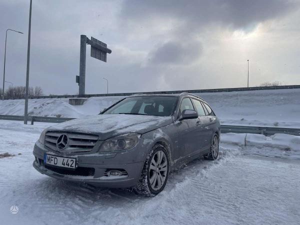 Pelēks Mercedes-Benz C 200 2008 Kauņa, ar dzinēja tilpumu 2.15 L un nobraukumu 395 tūkst. km par 4250 €, foto 2 vietnē AUTOMOTO.COM.LV
