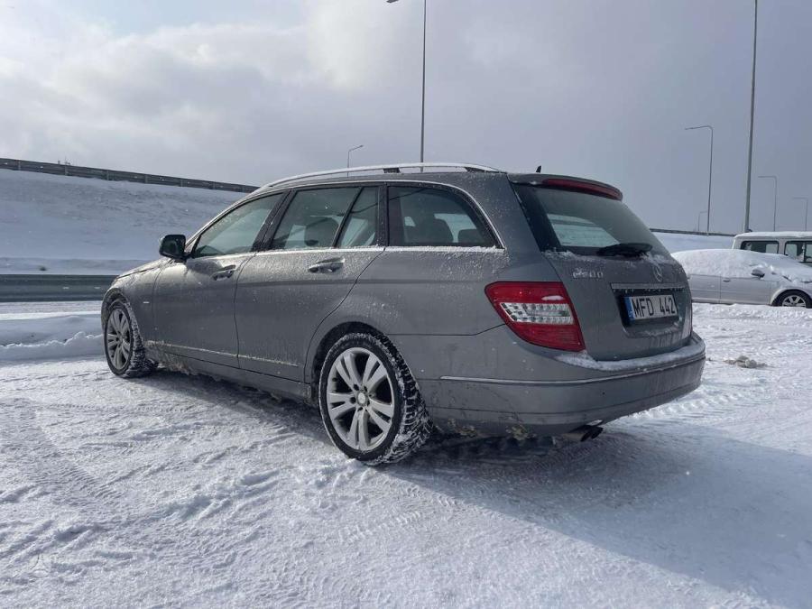 Pelēks Mercedes-Benz C 200 2008 Kauņa, ar dzinēja tilpumu 2.15 L un nobraukumu 395 tūkst. km par 4250 €, foto 9 vietnē AUTOMOTO.COM.LV
