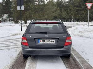 Grey Mercedes-Benz C 200 2008 in Vilnius, with an engine capacity of 2.15 L and mileage of 300 thousand km for 2900 €, photo 6 on AUTOMOTO.COM.LV