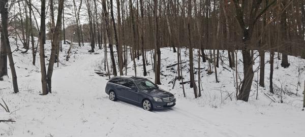 Grey Mercedes-Benz C 200 2008 in Kaunas, with an engine capacity of 2.00 L and mileage of 370 thousand km for 3300 €, photo 5 on AUTOMOTO.COM.LV