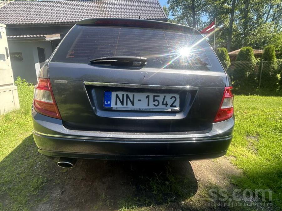 Pelēks Mercedes-Benz C 200 2008 Rīga, ar dzinēja tilpumu 1.80 L un nobraukumu 299 tūkst. km par 3690 €, foto 5 vietnē AUTOMOTO.COM.LV