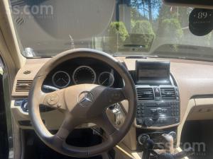 Pelēks Mercedes-Benz C 200 2008 Rīga, ar dzinēja tilpumu 1.80 L un nobraukumu 299 tūkst. km par 3690 €, foto 7 vietnē AUTOMOTO.COM.LV