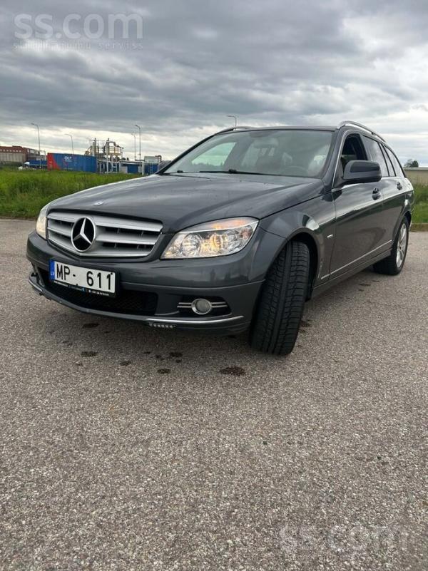Pelēks Mercedes-Benz C 200 2008 Rīga, ar dzinēja tilpumu 2.20 L un nobraukumu 371 tūkst. km par 3650 €, foto 1 vietnē AUTOMOTO.COM.LV