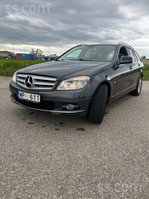 Pelēks Mercedes-Benz C 200 2008 Rīga, ar dzinēja tilpumu 2.20 L un nobraukumu 371 tūkst. km par 3650 €, foto  vietnē AUTOMOTO.COM.LV