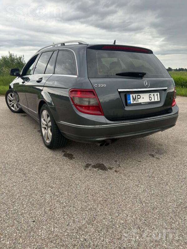 Pelēks Mercedes-Benz C 200 2008 Rīga, ar dzinēja tilpumu 2.20 L un nobraukumu 371 tūkst. km par 3650 €, foto 2 vietnē AUTOMOTO.COM.LV