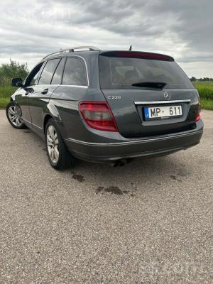 Grey Mercedes-Benz C 200 2008 in Riga, with an engine capacity of 2.20 L and mileage of 371 thousand km for 3650 €, photo 3 on AUTOMOTO.COM.LV
