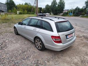 Pelēks Mercedes-Benz C 200 2008 Viļņa, ar dzinēja tilpumu 2.15 L un nobraukumu 436 tūkst. km par 1400 €, foto 3 vietnē AUTOMOTO.COM.LV