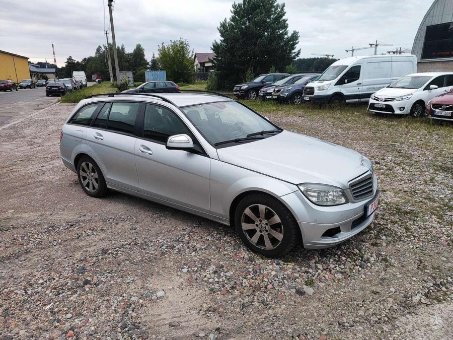 Pelēks Mercedes-Benz C 200 2008 Viļņa, ar dzinēja tilpumu 2.15 L un nobraukumu 436 tūkst. km par 1400 €, foto 5 vietnē AUTOMOTO.COM.LV